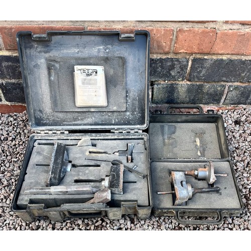 SOCKET AND WIRING INSTALLATION SET, AND A EBS ARMEG ELECTRIC BOX SINKER