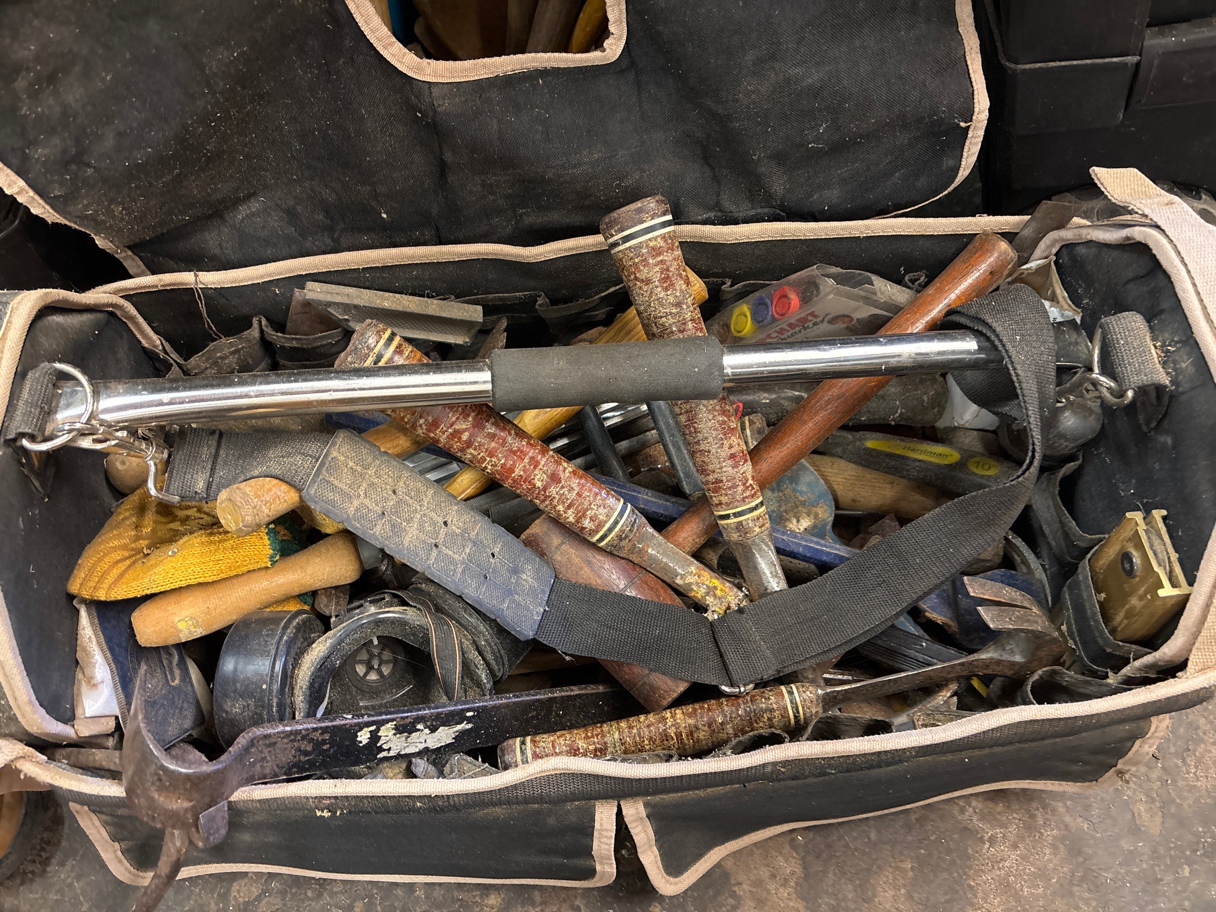 NYLON CARRY BAG OF ASSORTED TOOLS, HAMMERS, LUMP HAMMERS ETC.
