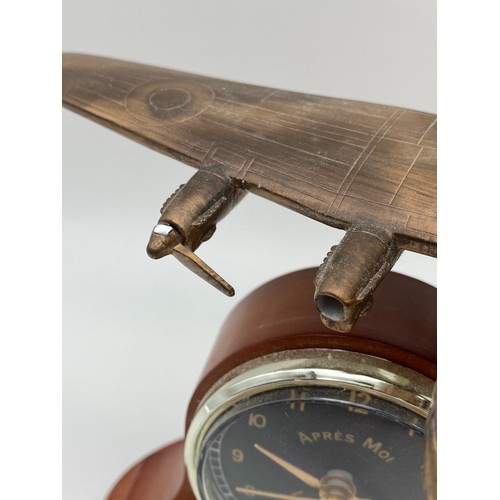 BRADFORD EXCHANGE THE DAMBUSTERS DESK CLOCK (PROPELLERS A/F)