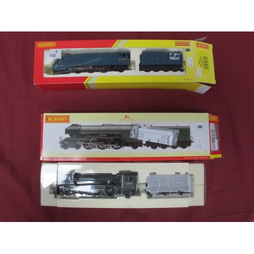 Two Hornby (China) 'OO' Gauge/4mm Boxed DCC Ready Steam Tender ...