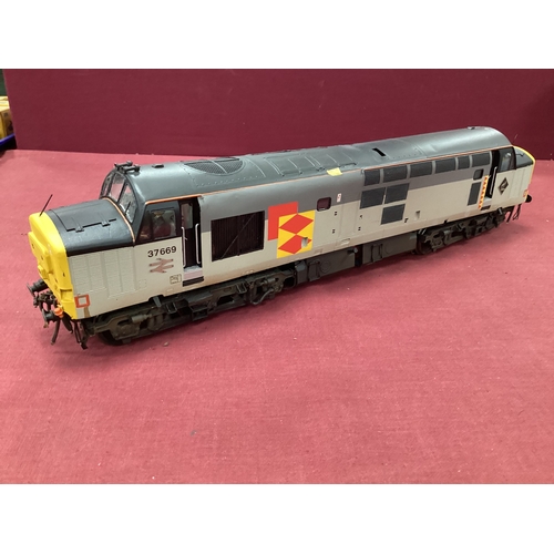 A Kit Built 'OO' Gauge/7mm Class 37 Diesel Co-Co Locomotive, two tone ...