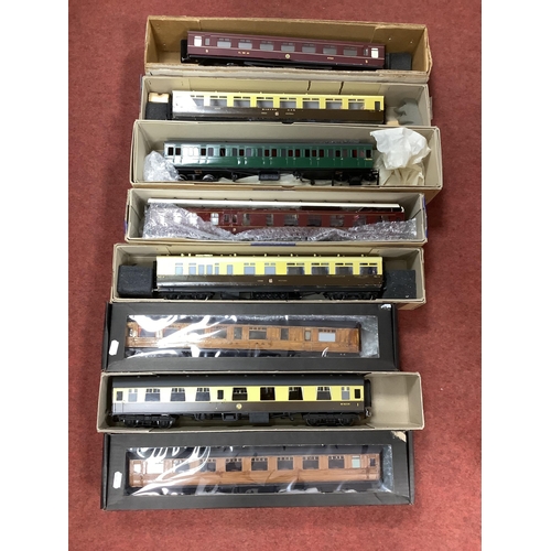 Eight 'O' Gauge/7mm Kit Built Unboxed MK1 Bogie Coaches, mainly ...