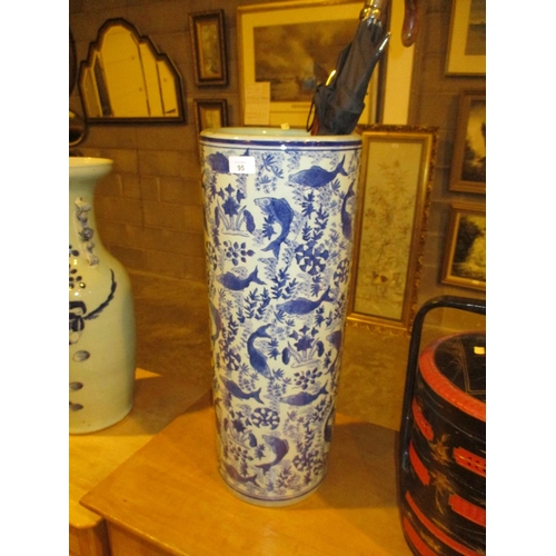 Chinese Blue and White Porcelain Stick Stand with 2 Umbrellas and ...