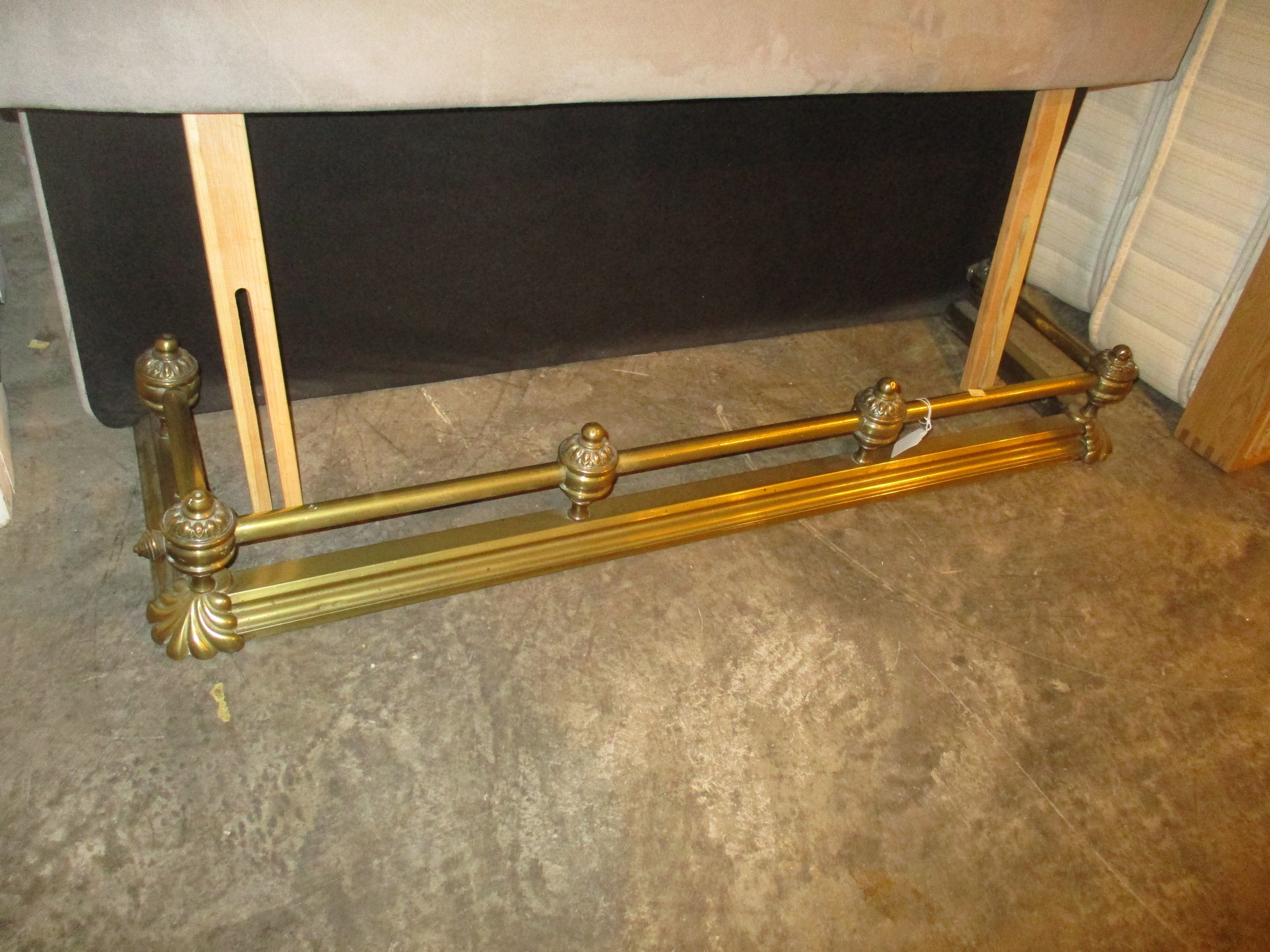 Brass Rail Kerb, internal size 103x25cm