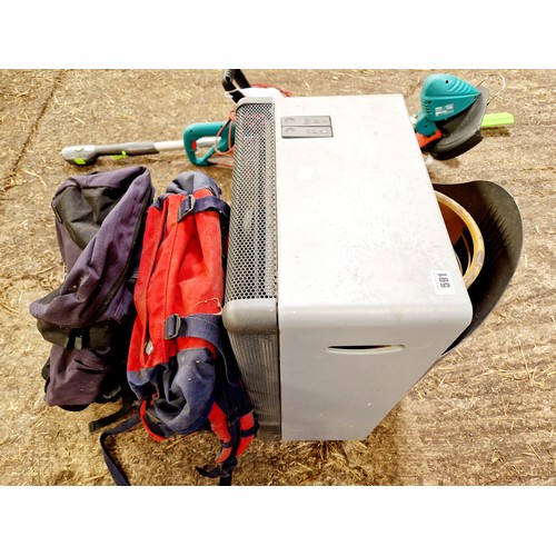 Superser portable gas heater and 2 rucksacks