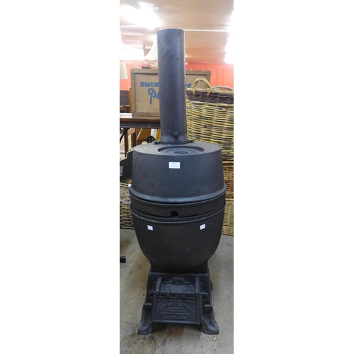 A Smith & Wellstood Ltd. cast iron belly pot stove
