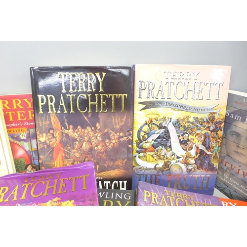 A collection of Terry Pratchett books