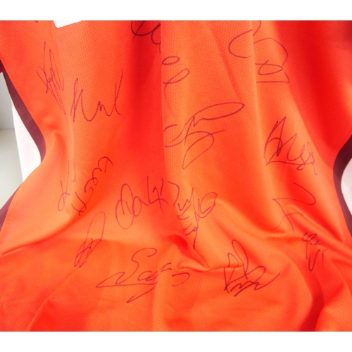 An XL 2009/10 Arsenal shirt signed with 20 players autographs, tags ...