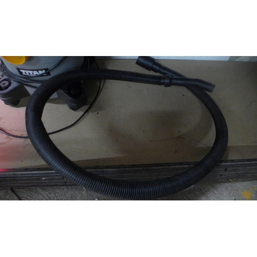 A Titan TTB774VAC, 240V, 1300W wet and dry vacuum