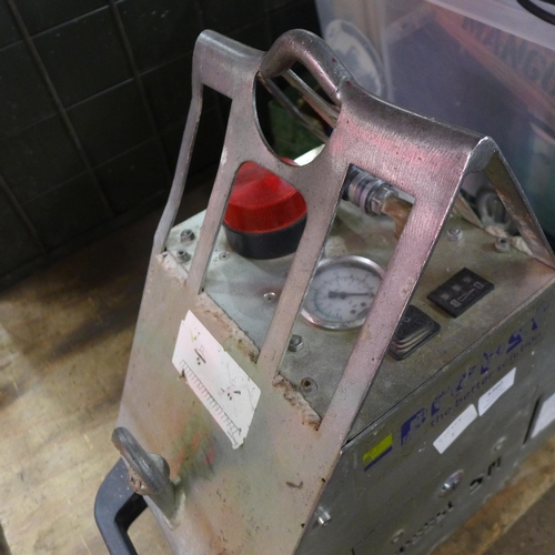 A Probst stone magnet vacuum lifter
