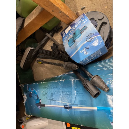 A Ferrex 20V LI-ION cordless grass and hedge shear, collapsable ...