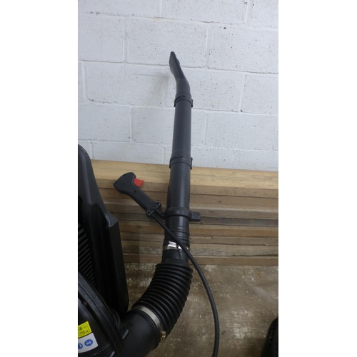 A Bu-Ko power Buko-6300 petrol driven backpack leaf blower * Police ...