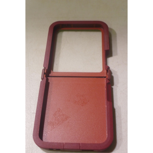 Otterbox Defender XT red phone case for Galaxy Z Flip6 - damaged *This ...