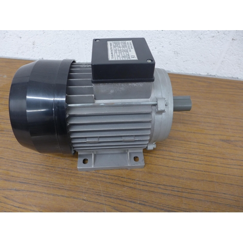A 3 phase 3HP/2.2KW electric induction motor - 19mm shaft 8mm Keyway ...