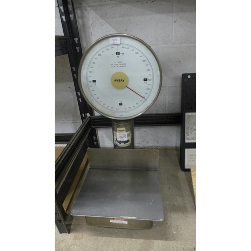 An Avery PK-5U shop weighing scale