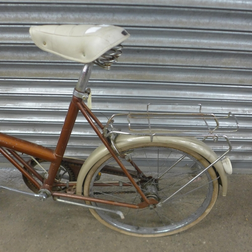 A vintage Raleigh Solitaire city bike