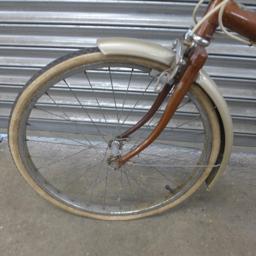 A vintage Raleigh Solitaire city bike