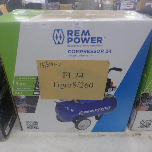 A boxed FL24 Tiger 8//260 24 litre 8 bar piston compressor *This lot is ...