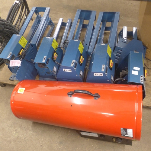 A large quantity of scrap metal including parts for a Clarke Devil 4000 ...