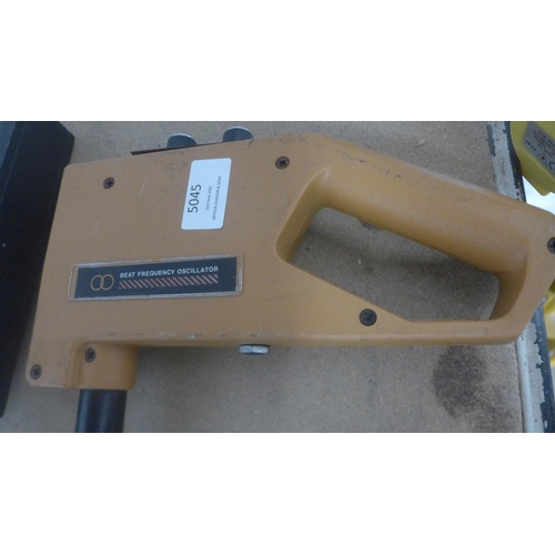 Four metal detectors including, a Meta-Dec Scope, a Prinzsonic BFO 80 ...