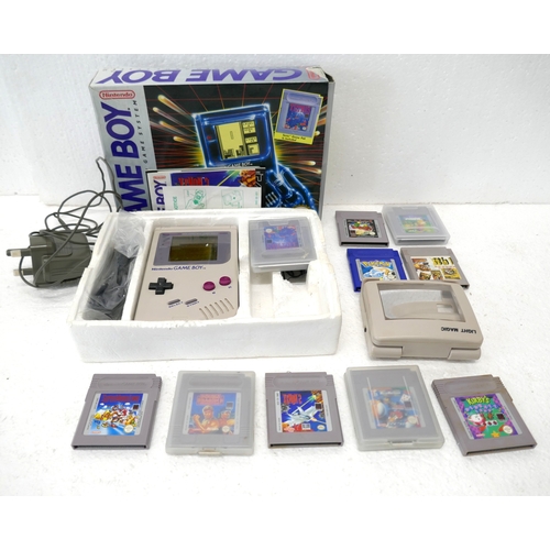 A 1990 Nintendo Gameboy compact video game system in original box ...