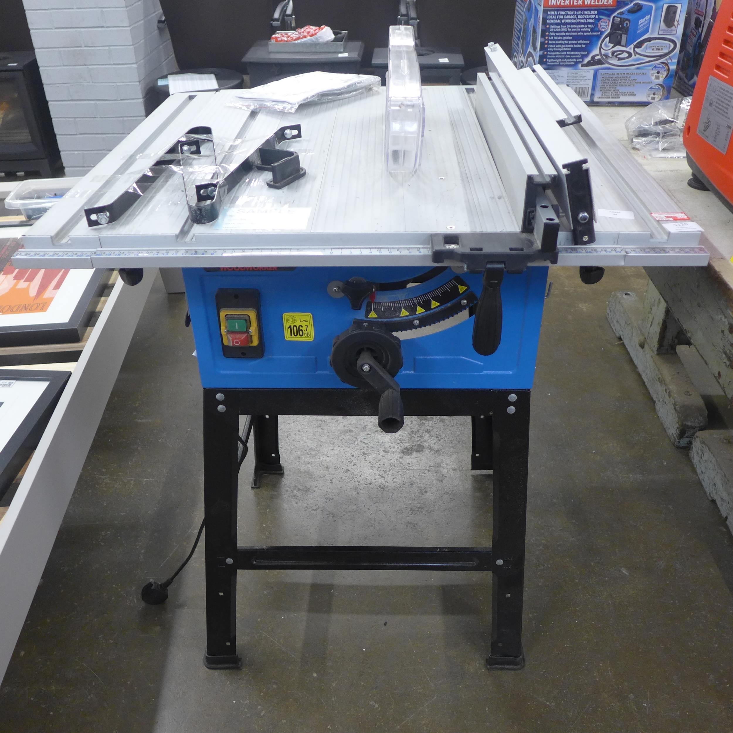 A Clarke woodworker CTS17 230v table saw with stand **Failed PAT test ...