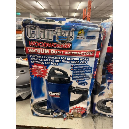 A Clarke Woodworker CWVEZ vacuum dust extractor *Sold as scrap**This ...