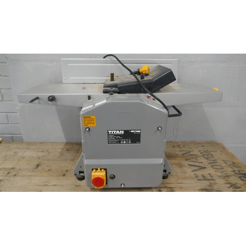 A Titan TTB579PLN, 220-240V, 1500W planer *This lot is subject to VAT