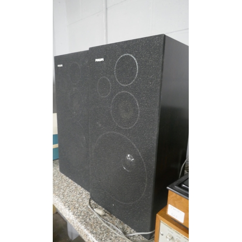 A Garrard SP25 turntable and a Metro sound amplifier and 2 Philips ...