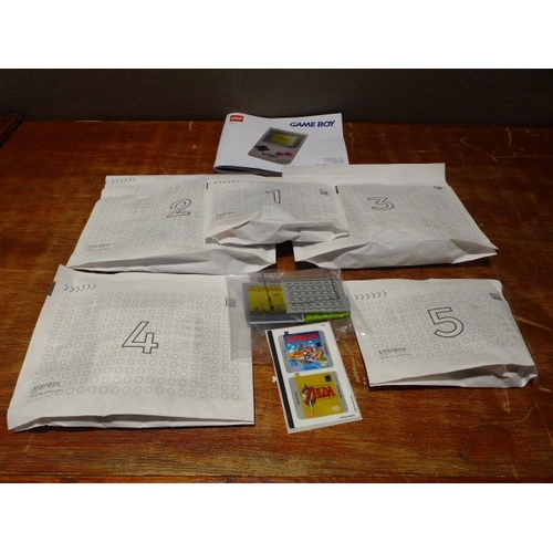 A Lego Super Mario Game Boy (376-484) *This lot is subject to VAT