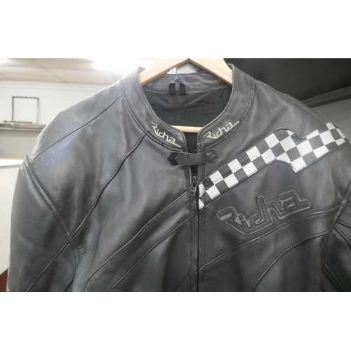 A Richa one piece motorcycle racing leather suit - size XL-XXL (fit ...