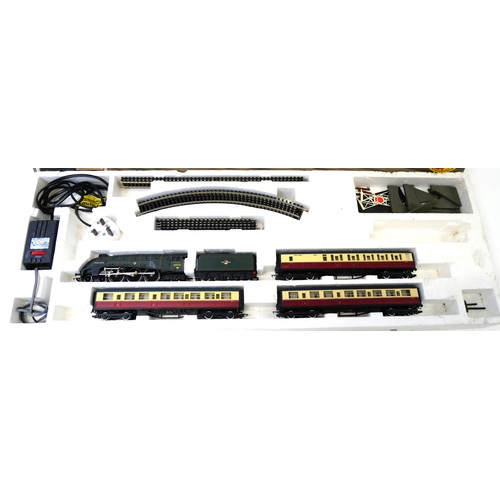 A Hornby 'Mighty Mallard' OO Gauge train set, a 1981 Hornby Classic ...
