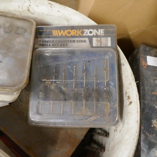 A quantity of assorted consumables including mostly screws