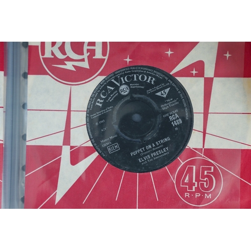 Collection of Elvis Presley 45s / 7 inch records in good condition ...