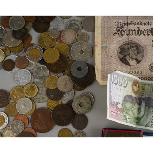 A bag of assorted World coins and banknotes, including a small ...