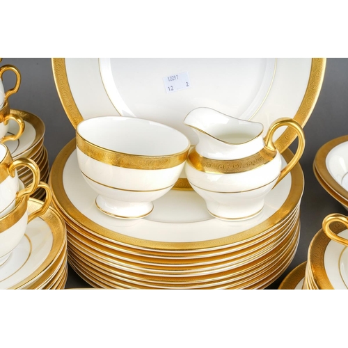 A collection of Minton "Buckingham" K159 dinner and tea ware to include ...