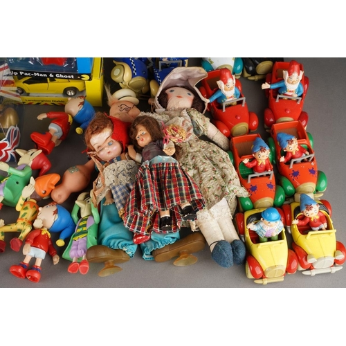 Corgi: Assorted loose Toyland cars and figures including : 3 x Noddy, 1 ...