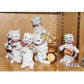 A set of 6 vintage Italian pottery " Spaghetti" cat figures making up a ...