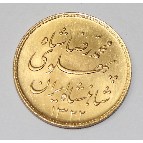 A rare Iranian 1 Gold Pahlavi coin, 1943 (1322) dated, approx 8.11g ...