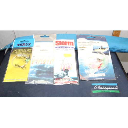 Shakespeare fishing box with seat, rigs, Shakespeare rod, a Fladen ...