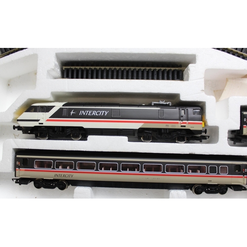 Hornby Intercity 225 OO gauge trainset in box