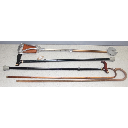Vintage shooting stick and 4 assorted walking sticks (5)