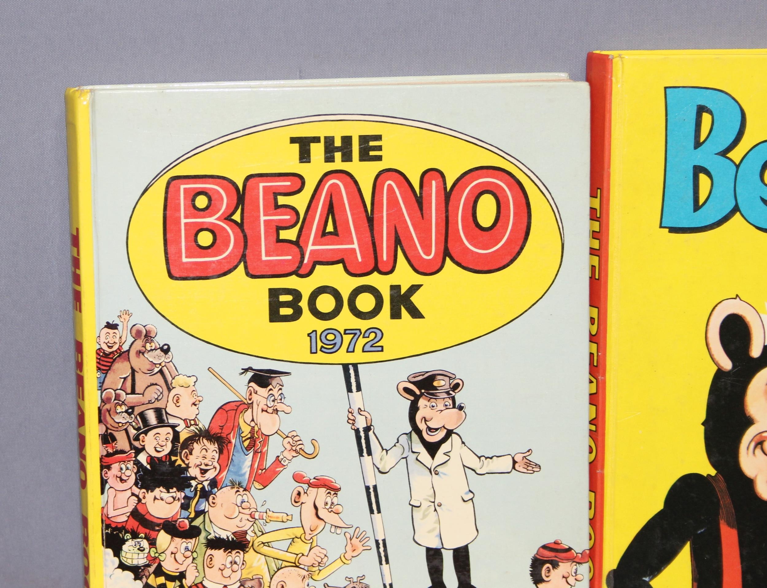 Qty of vintage Beano children's annuals ranging from 1979-1999