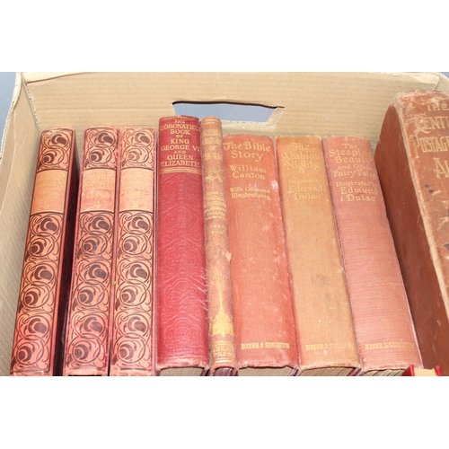 Mixed lot of vintage hardbacked books, to incl Chambers Encyclopaedia ...