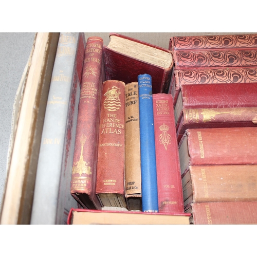 Mixed lot of vintage hardbacked books, to incl Chambers Encyclopaedia ...