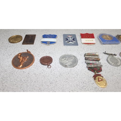 Large qty of medals, medallions and badges, to incl examples for ...