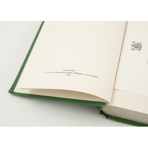 5 assorted books relating WW2 in New Zealand to inc Gunner Inglorious ...