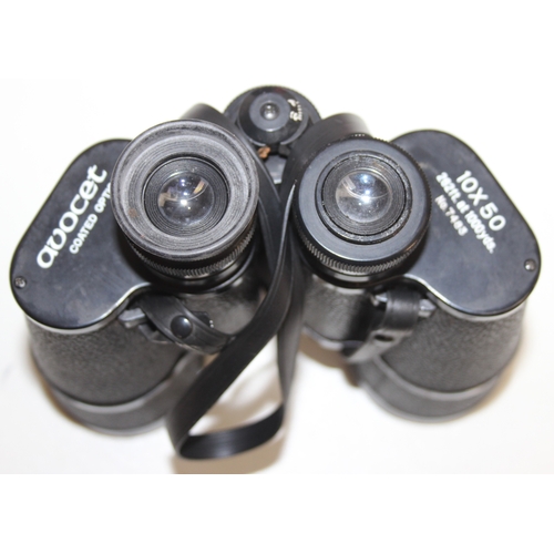 Mix of vintage optical items to incl binoculars and a boxed telescope [4]