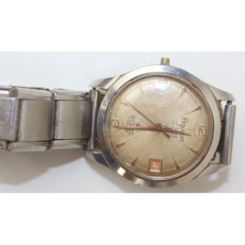 Two vintage watches, an Aquilon De Luxe watch 21 jewel movement and an ...