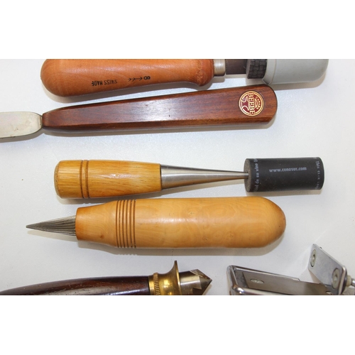 Selection of quality wooden handled tools to include Beebe of Canada ...